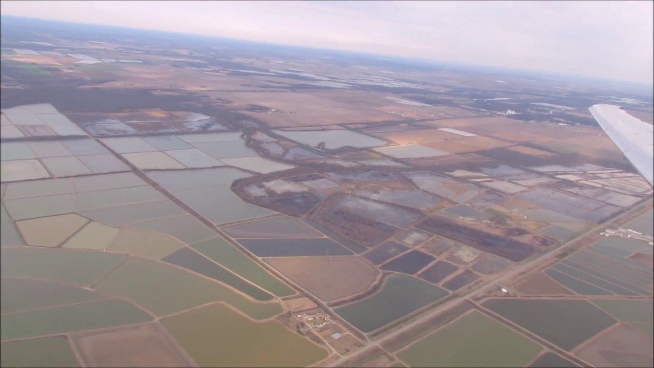 Bill and Hillary Clinton National Airport Approach and Landing in ...