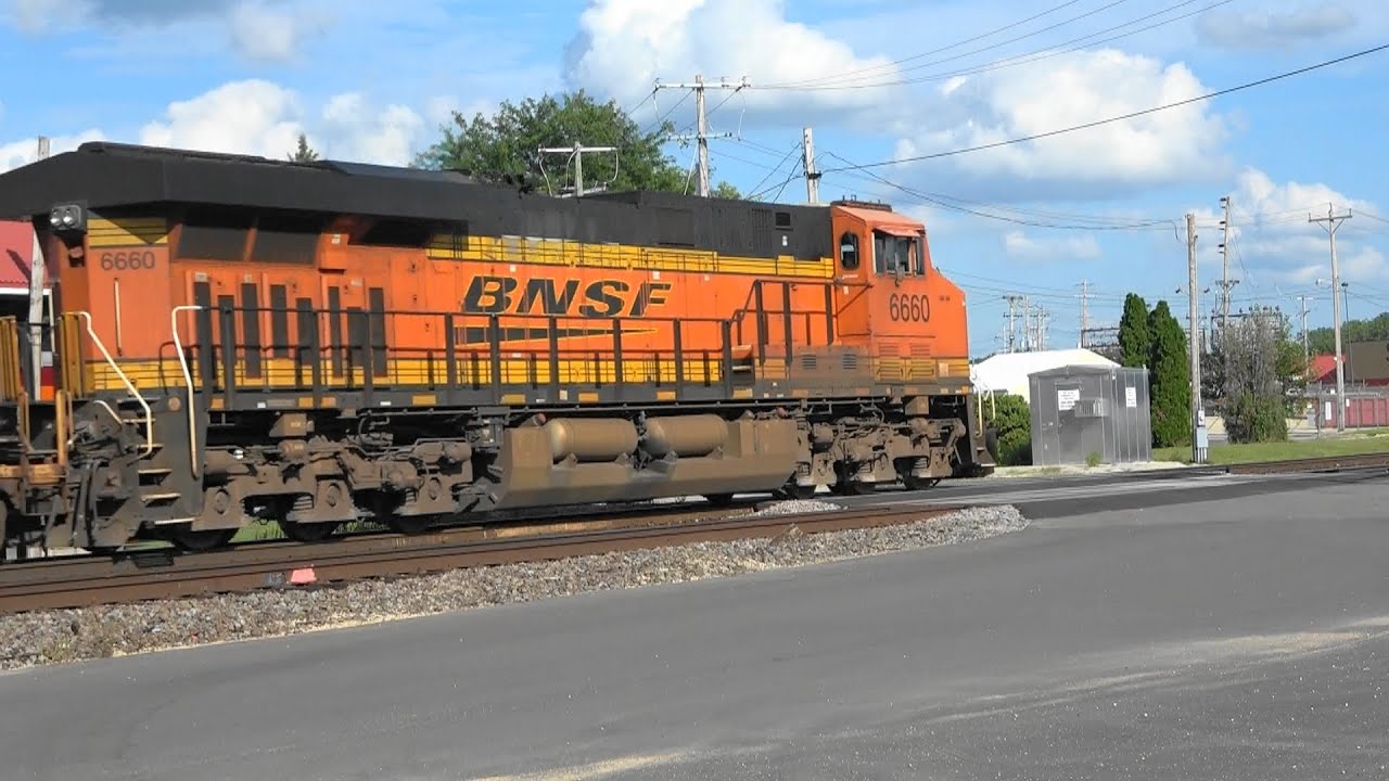 BNSF 6660 Leads Stack/ Auto Racks Train, Savanna, IL - YouTube