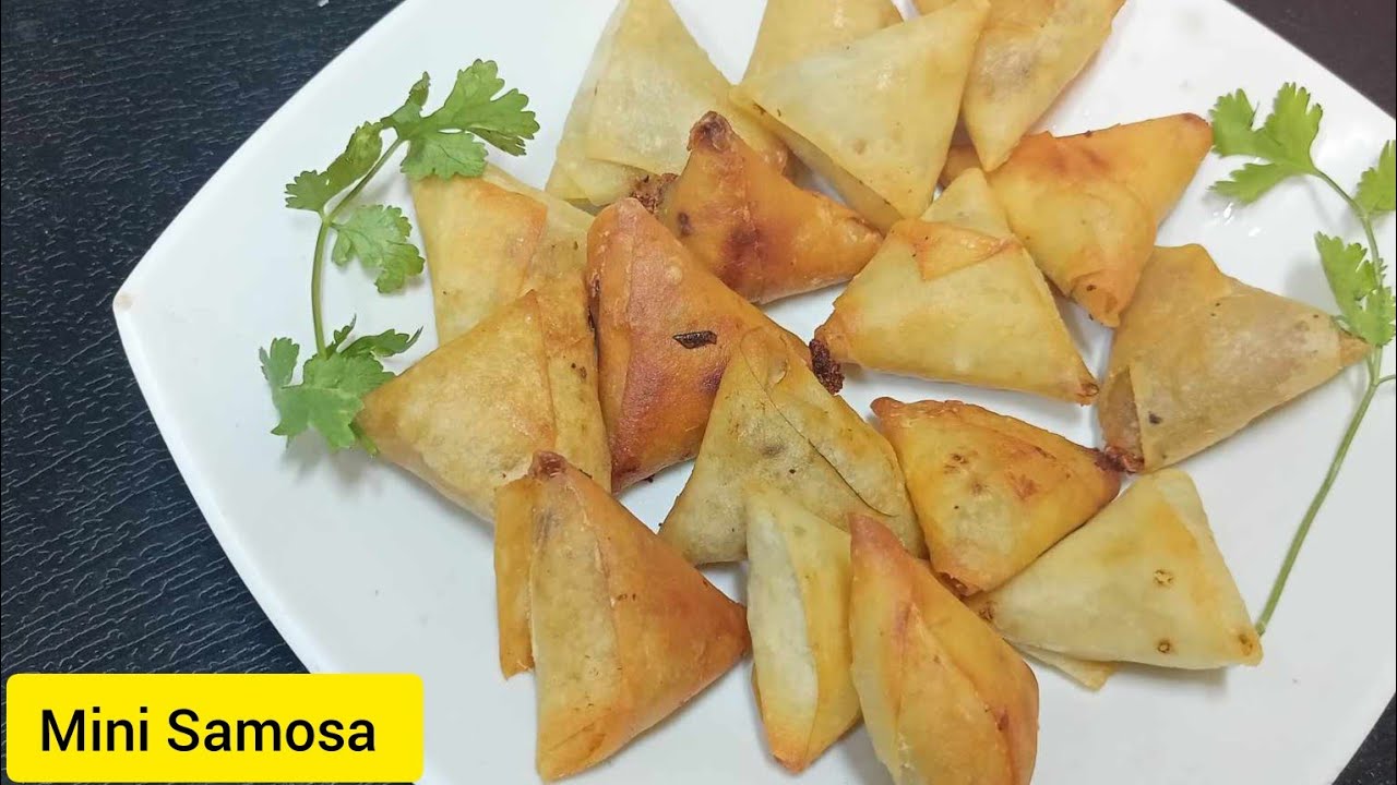 Crispy Mini Aloo Kay Samosa Recipe By Masara Kitchen - Lunch Box ...