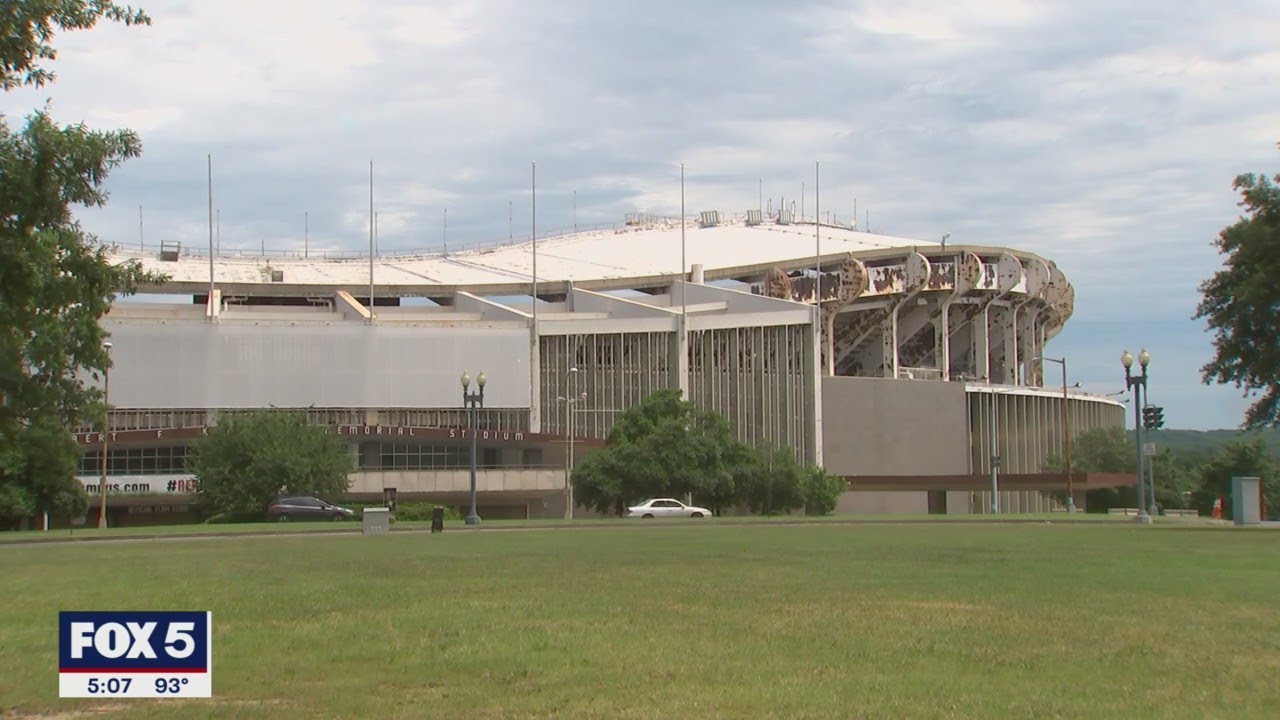 Fire at RFK Stadium prompts questions about demolition | FOX 5 DC - YouTube