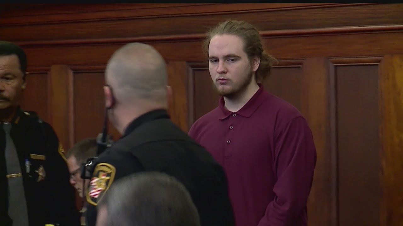 Youngstown teen expected to plead guilty to swatting charges - YouTube