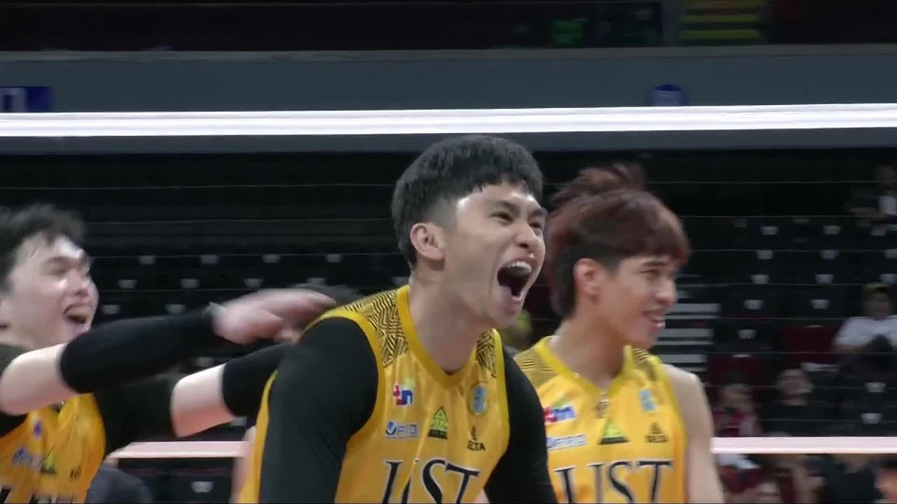 De Vega SAVES THE BEST FOR LAST for UST vs. UP in Set 3 🕺🏻 | UAAP ...