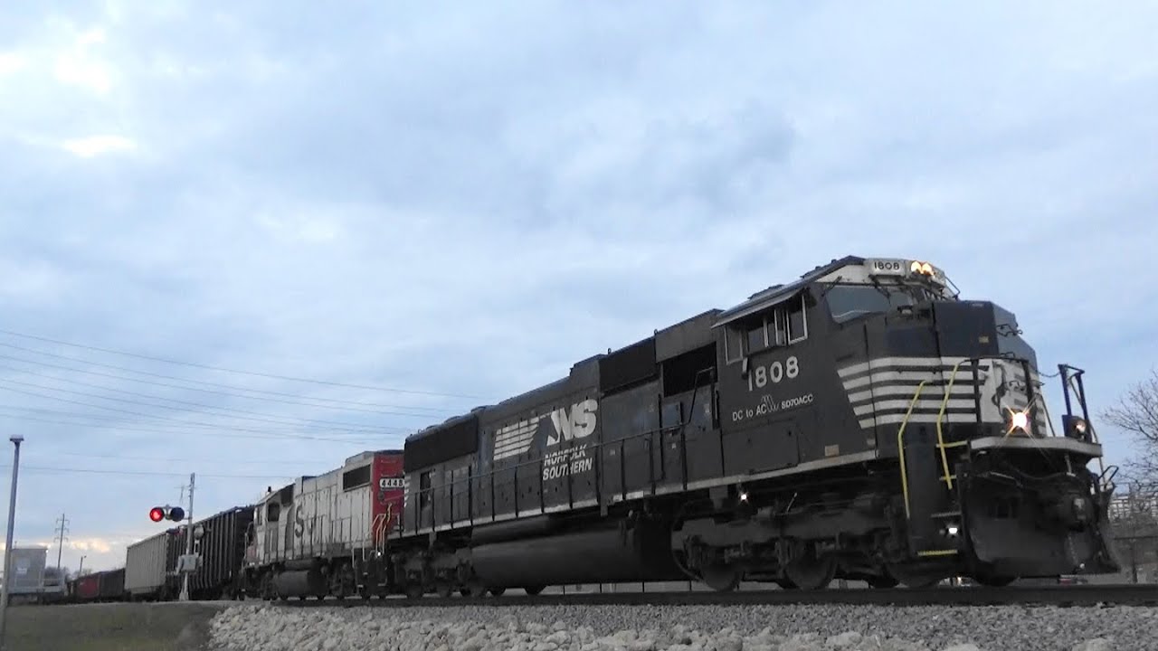 NS 1808- SD70ACC w/ SOO & CP Power, Davenport, IA - YouTube