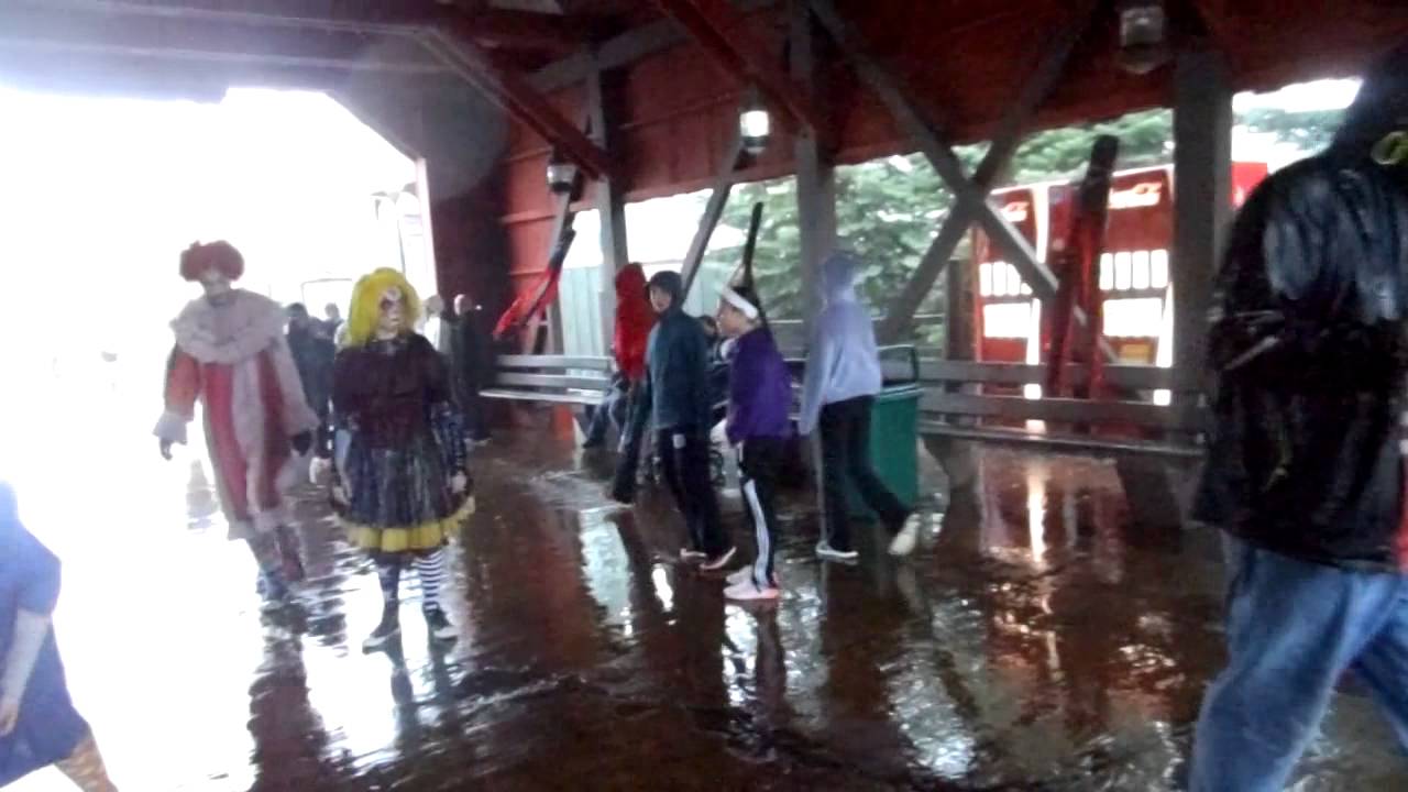 Clown Bridge in Rain Improv Fright Fest 2014 SIx Flags Great Amrerica ...