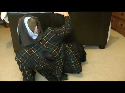 The FART MASTER gets stuck and has to fart himself free