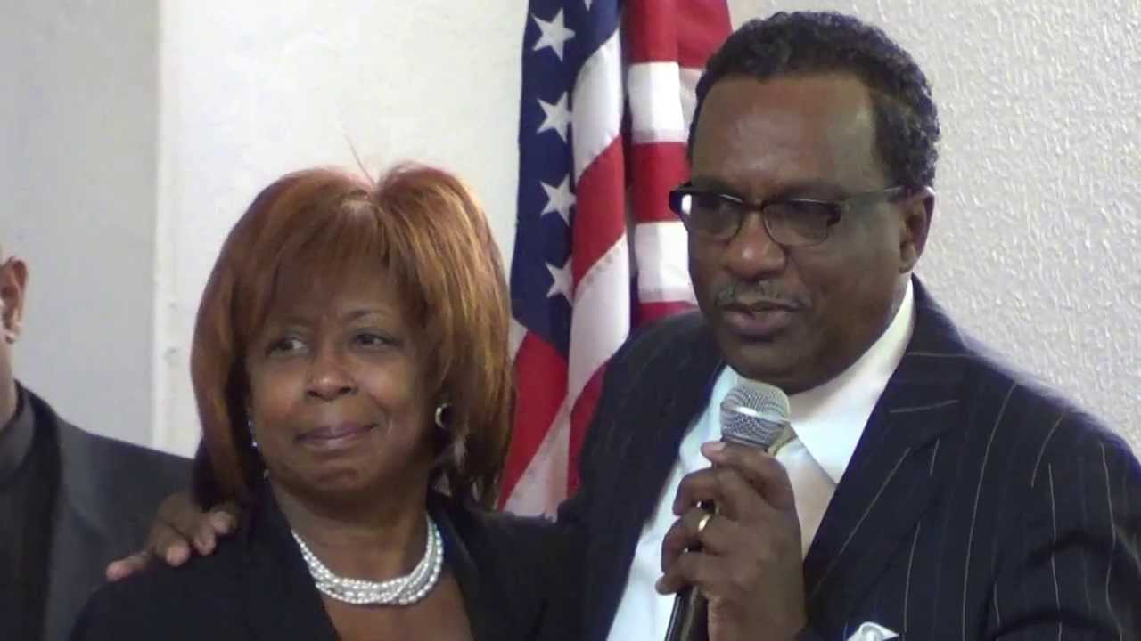 00675 Welcome Pastor and First Lady Williams Home from Vacation - 2014 ...