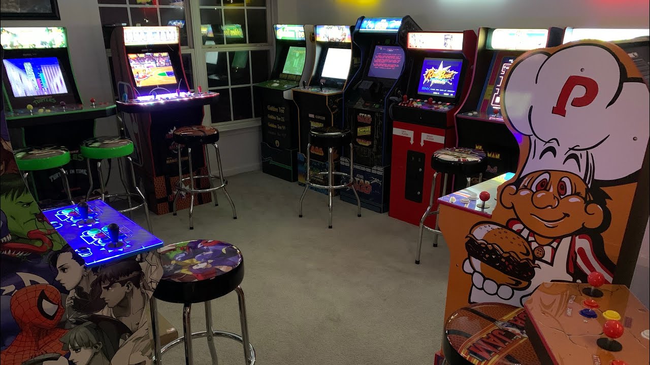 ARCADE1UP AT NIGHT! A LATE NIGHT TOUR OF THE 3RD FLOOR ARCADE - YouTube