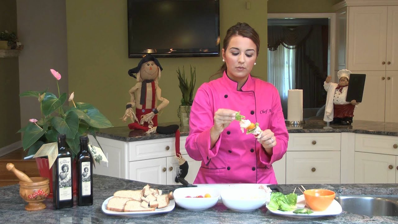 Box Lunch: Sandwich on a Stick (Chef Angela) - YouTube