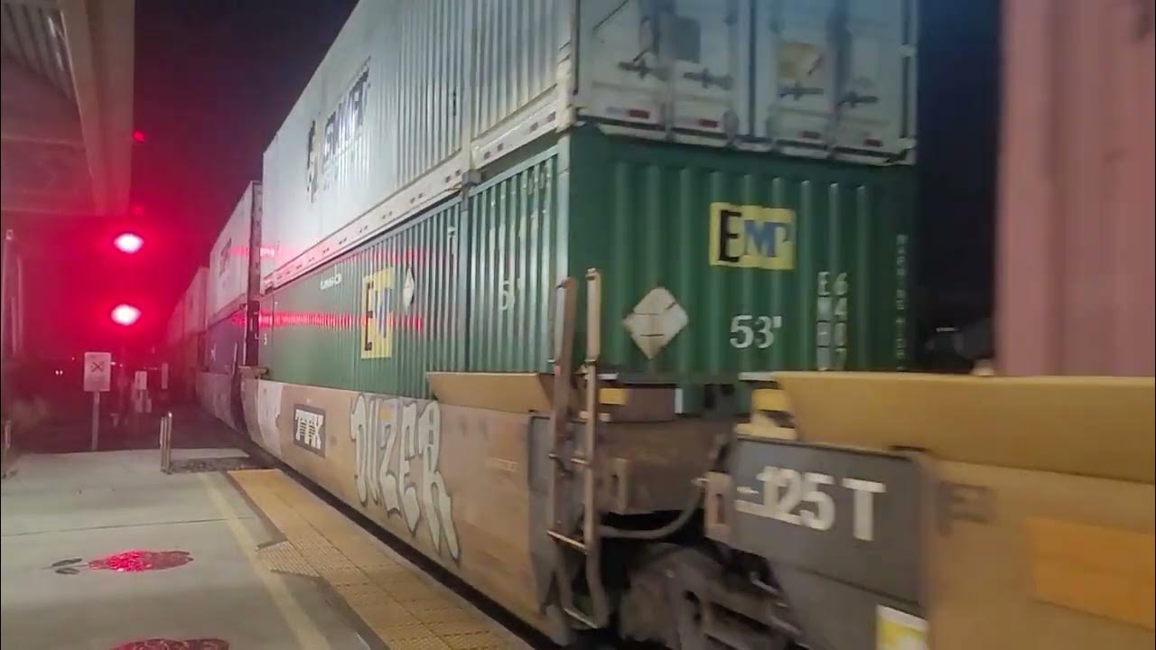 UP 8960 leading WB Intermodal through Montebello 3/4/23 - YouTube