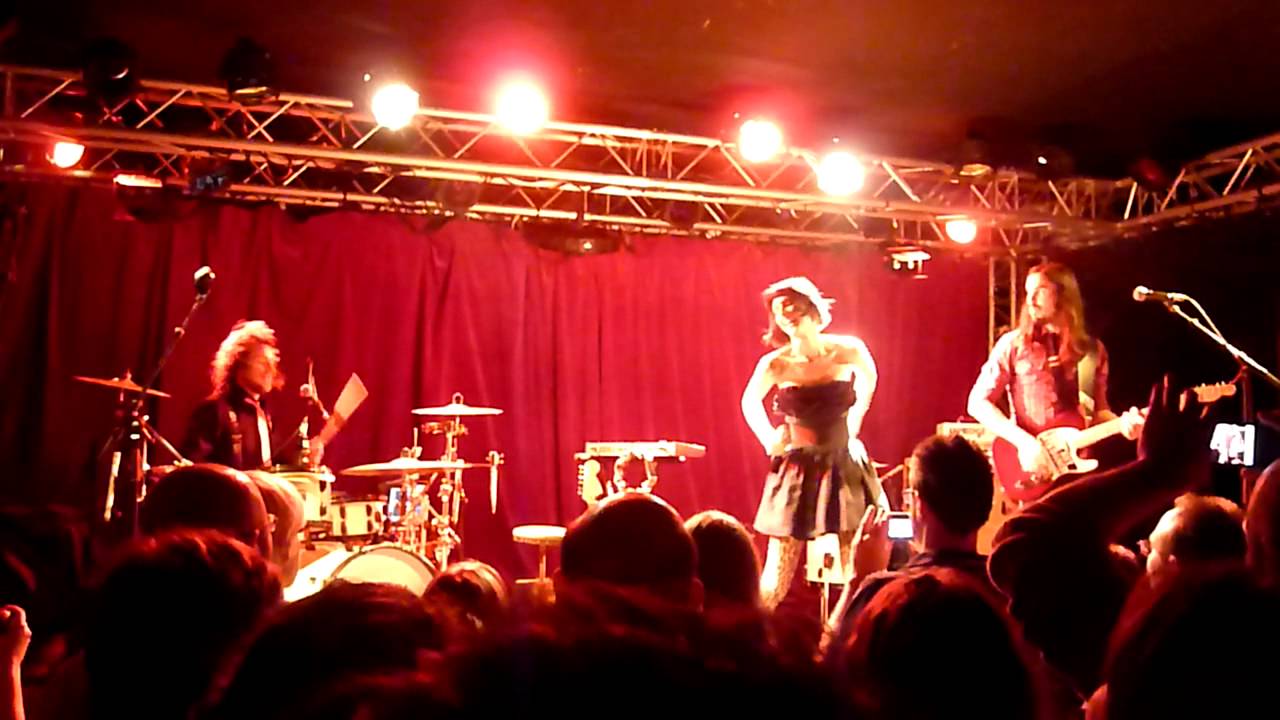 Lussi In The Sky Whole Lotta Love Paris 06 10 2011 - YouTube