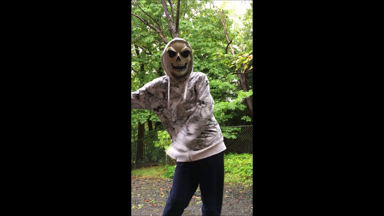 IRL Skull trooper does the floss. - YouTube