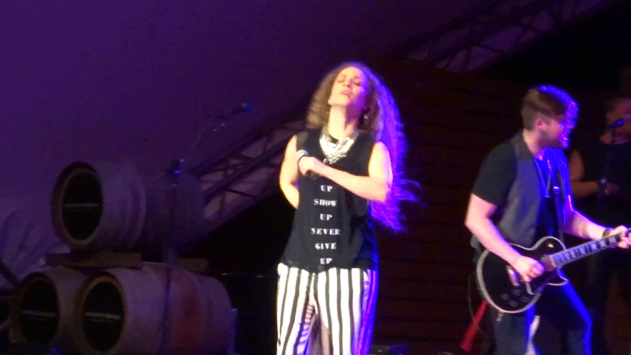 2017- Amanda Marshall concert- 13- I Believe In You - YouTube