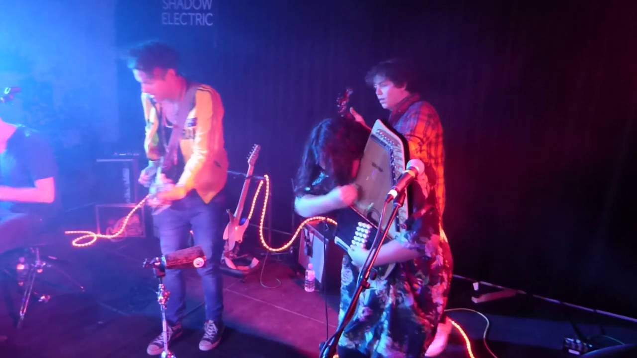 Liam Finn 15 (with Dan Kelly) - Gut Feeling (Devo cover) - YouTube