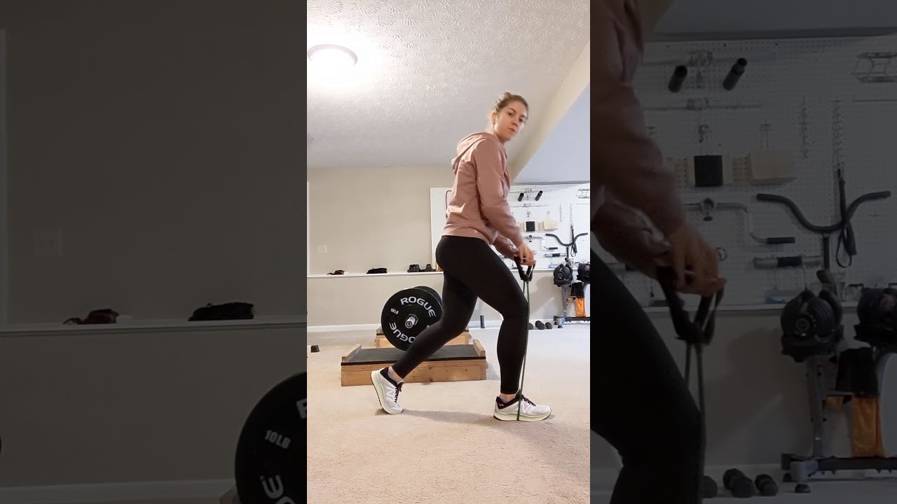 Split stance RB overhead hold - YouTube