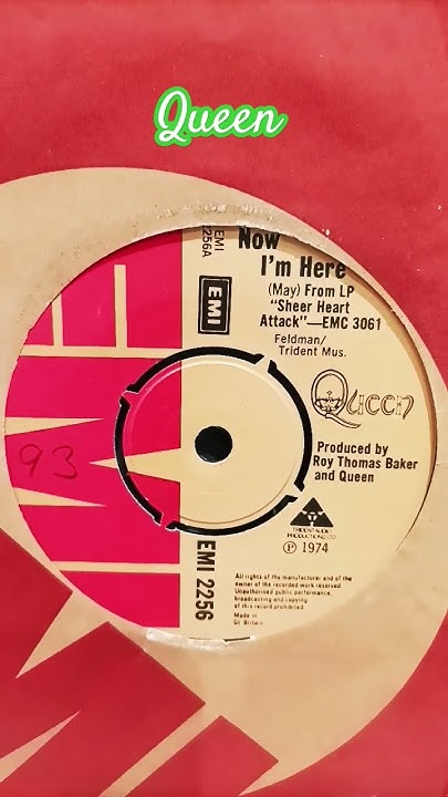 Queen • Now I'm Here ( Live ) - YouTube