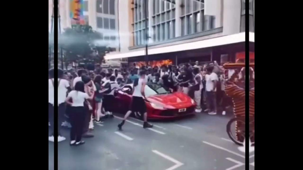 Watch: London Looting Oxford Street | Shops Looted Oxford Street London ...