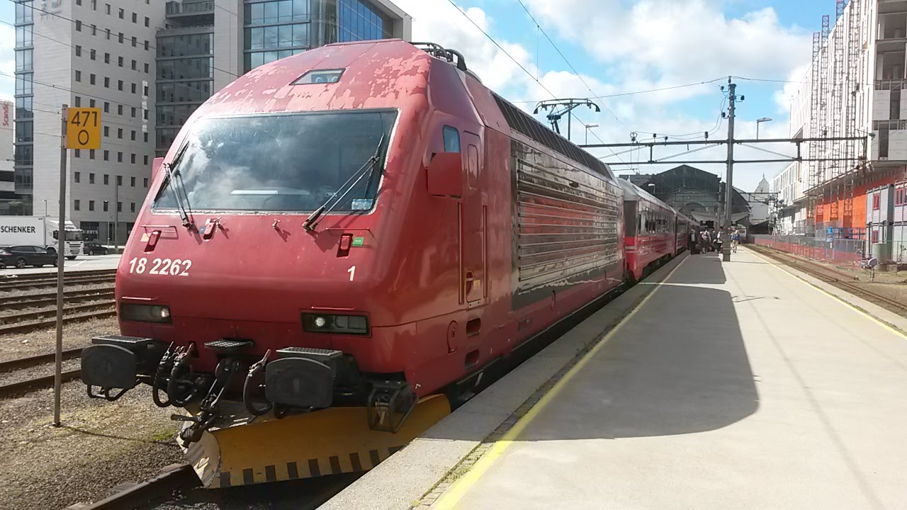 NSB El 18 - die norwegische Lok 2000 (Re 460/Re 465)/NSB El 18 - the ...