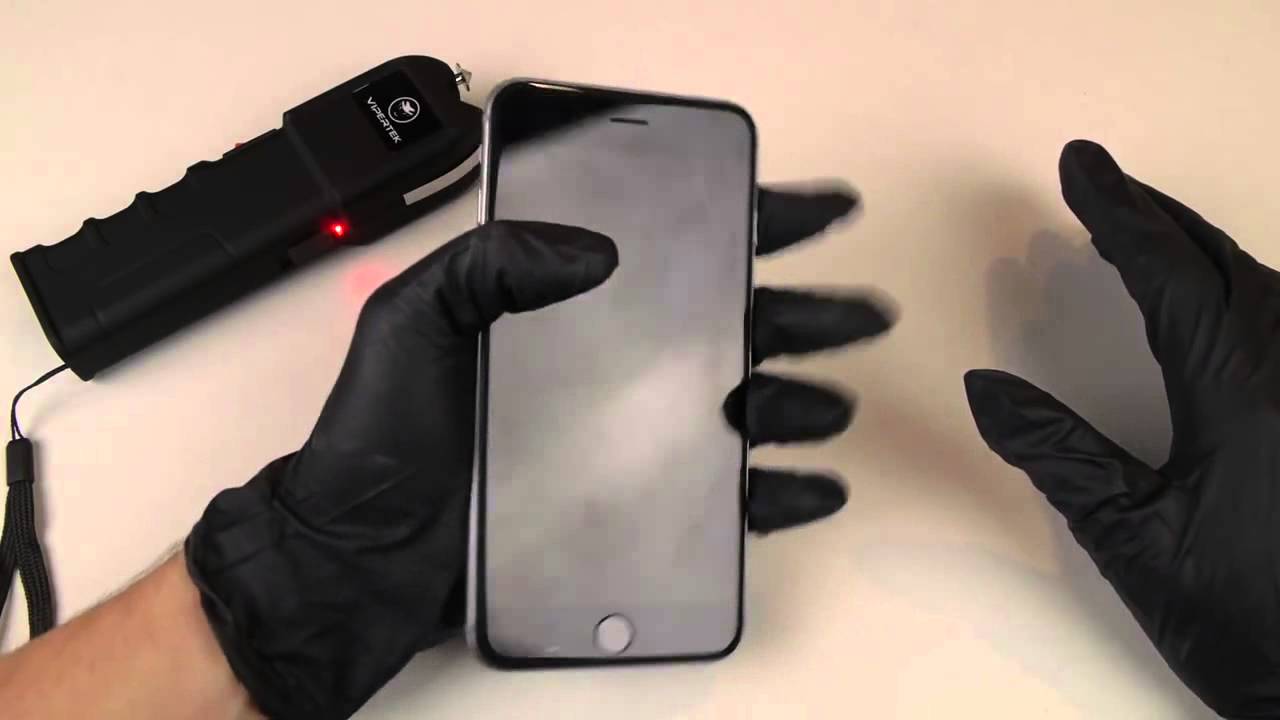 Что будет, если ударить IPhone 6+ электрошокером / What Happens If You ...