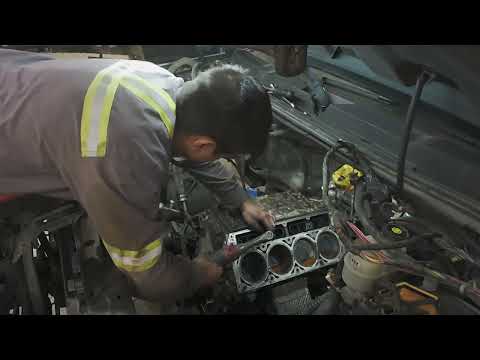 Installing a Texas Speed Chopacabra Cam Kit & DOD Delete on a 5.3L ...