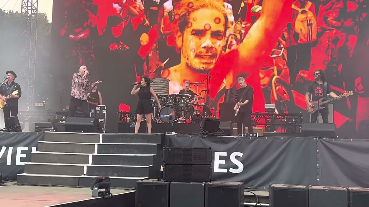 Midnight Oil - First Nation - Festival des Vieilles Charrues - 16/07/22 ...