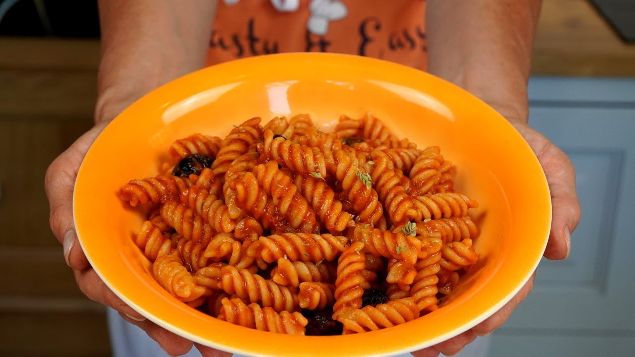 Pasta alle Olive Pronta in 10 Minuti - Pasta with Olives Ready in 10 ...