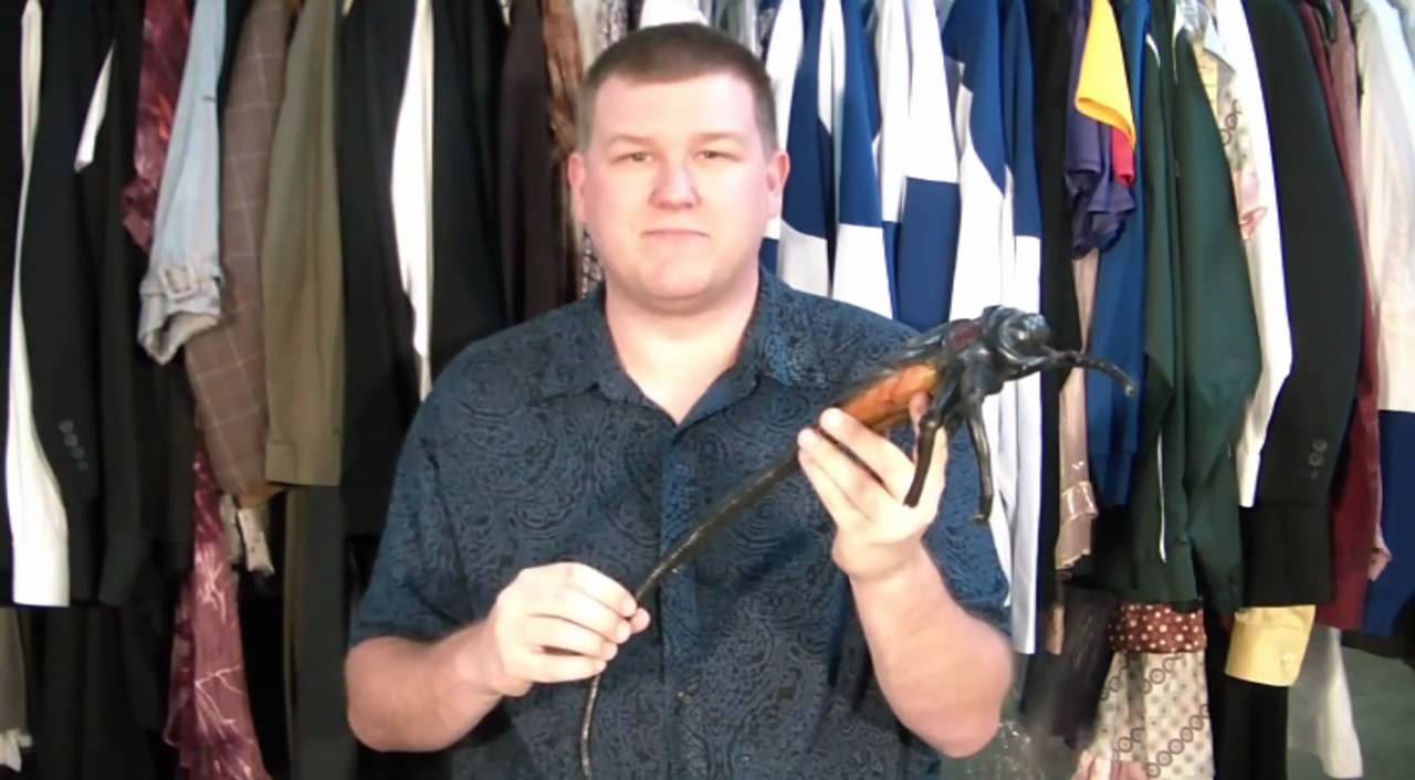 The Official Stargate Prop & Costume Auctions: Presented by Propworx — Iratus Bug Preview - YouTube