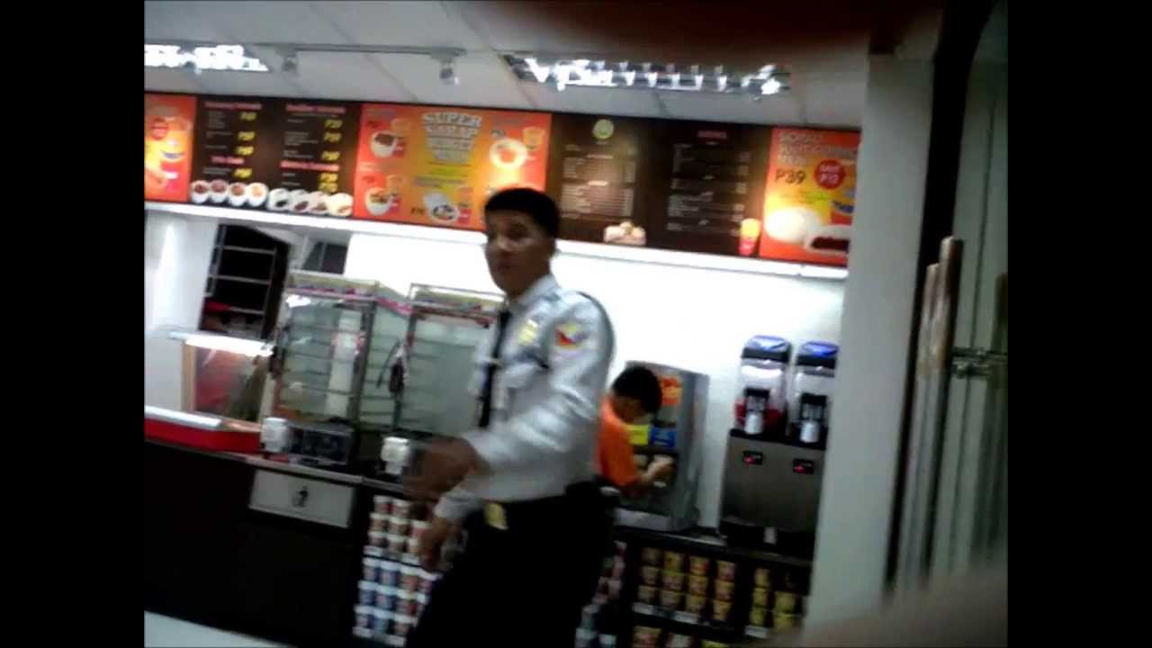 Customer Service At Its Best Through A Security Guard YouTube customer-service-at-its-best-through-a-security-guard-youtube
