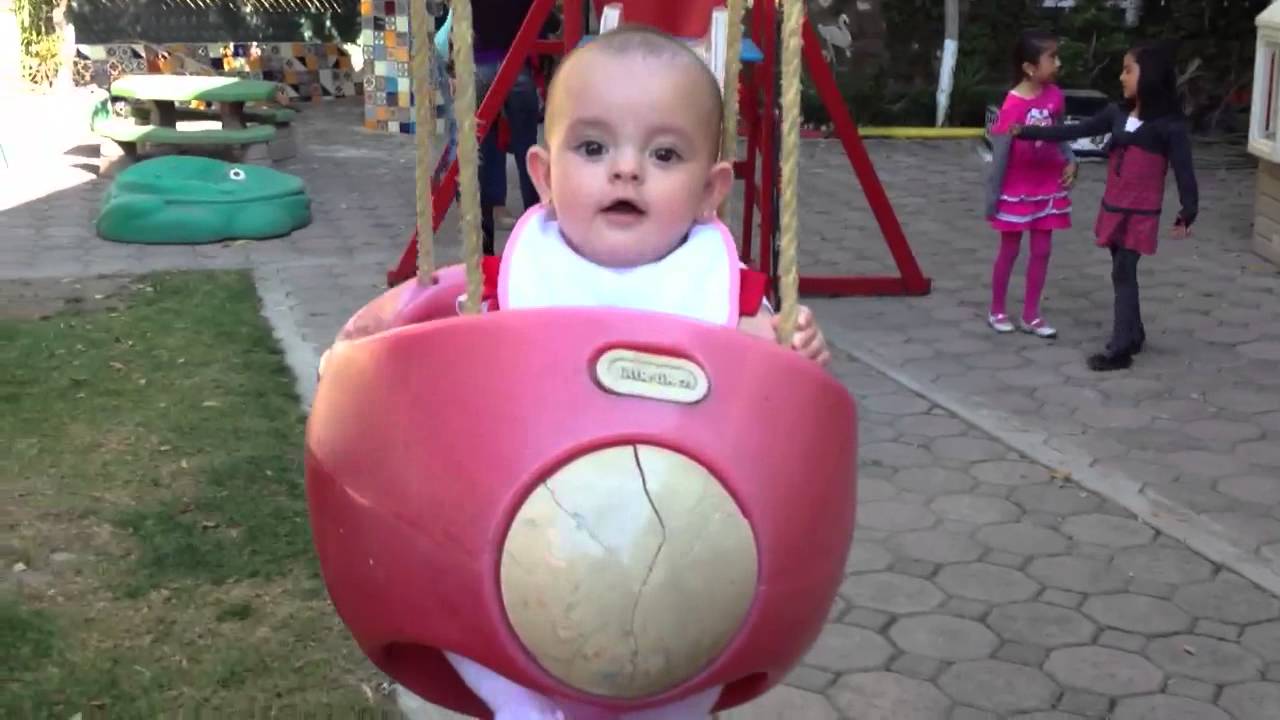 María en avión ! - YouTube