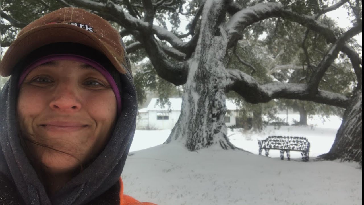Yall We Got SNOW!!! - YouTube