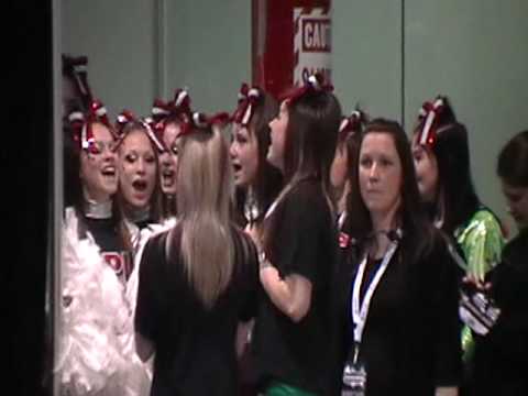 cheer leading huddle - YouTube