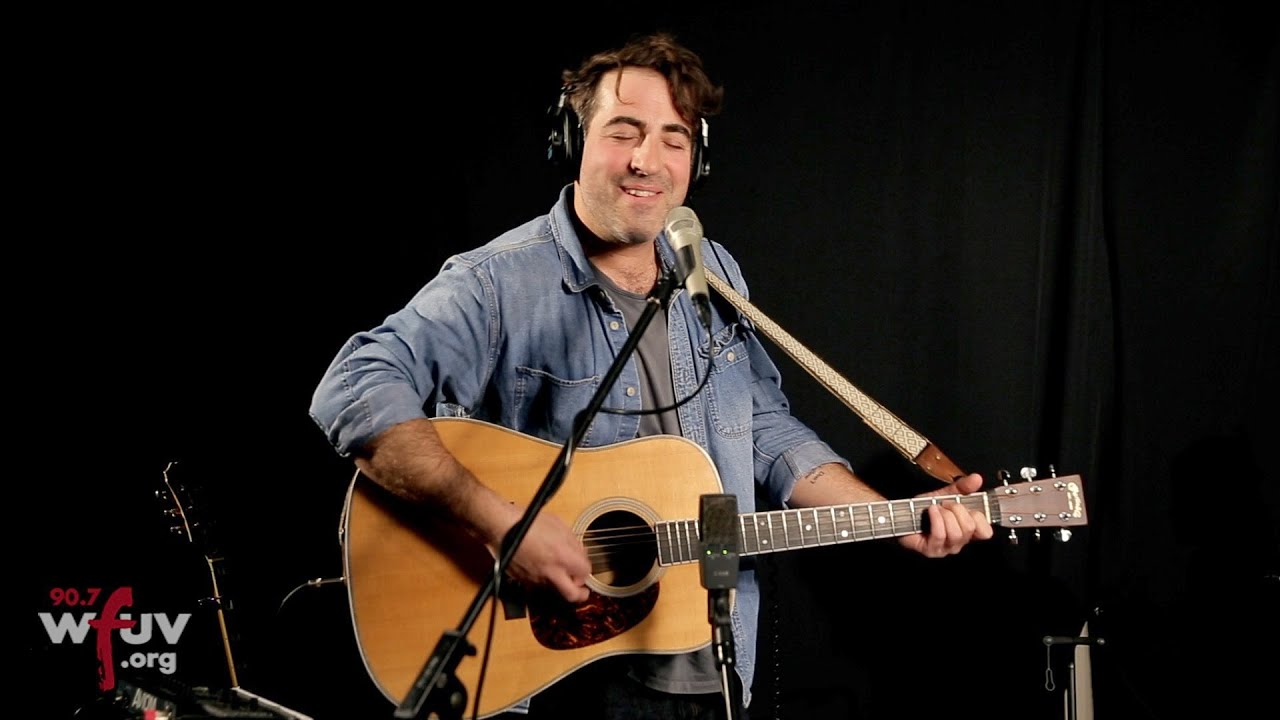 Matt Sucich - "Give Love" (Live at WFUV) - YouTube