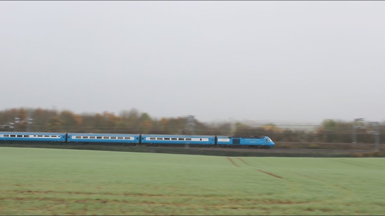 LSL HST 43046 & 43055 Midland Pullman 'The Bath Christmas Pullman' at ...