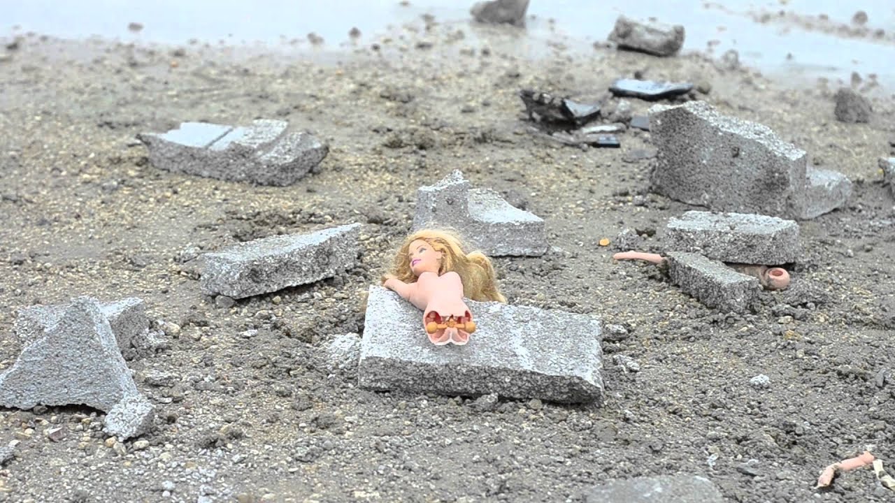 Smash Stuff - Barbie - YouTube