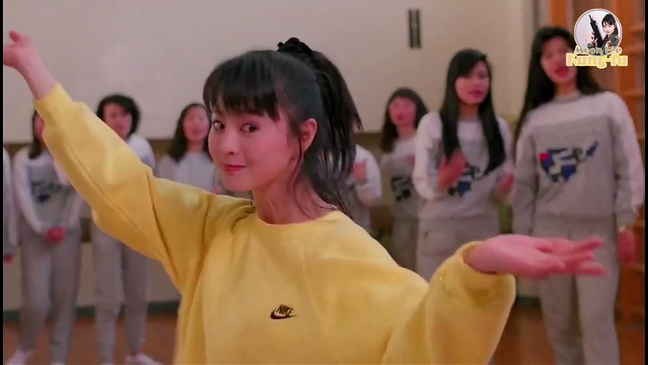 Moon Lee Kung-fu Vs Yeung Ching-Ching - YouTube