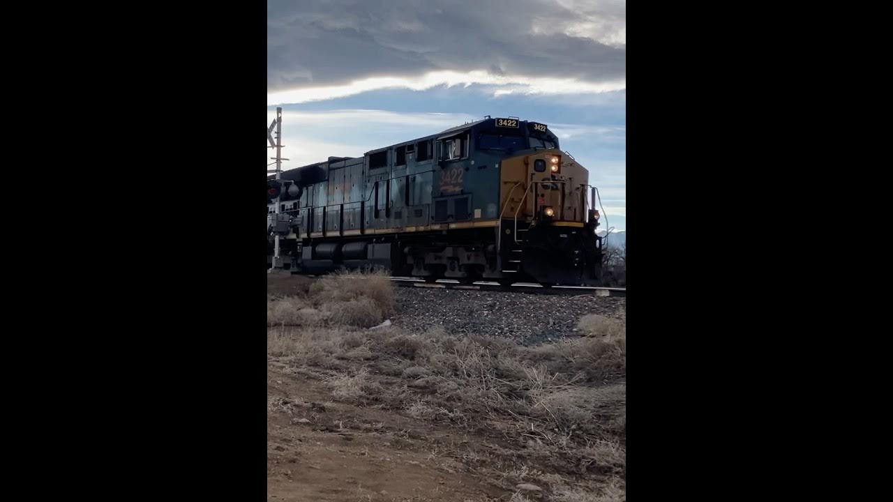 CSX 3422 leads the H-DENLAU at Longmont #csx #bnsf #csxtrain #bnsftrains #short #shortsviral ...