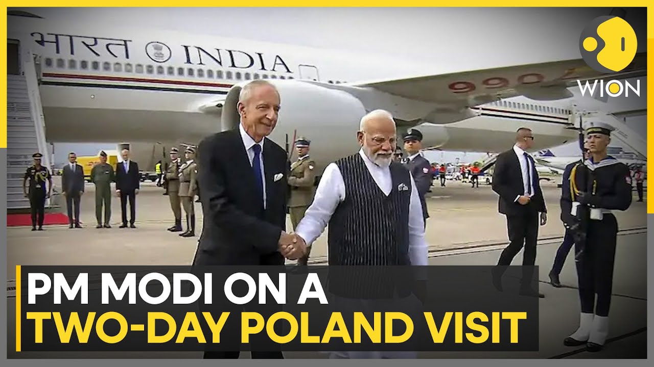 PM Modi’s Poland Visit: Indian PM Modi pays tributes at Monte Cassino ...
