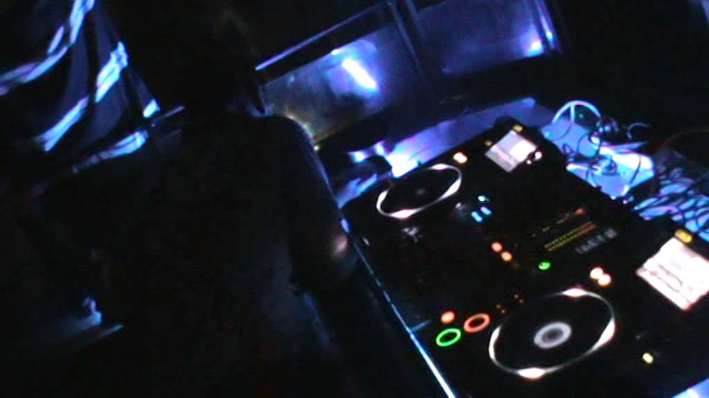 DJ Nathan Sky at Republic Positiva 19 Maret 2015 (Best Electro House ...
