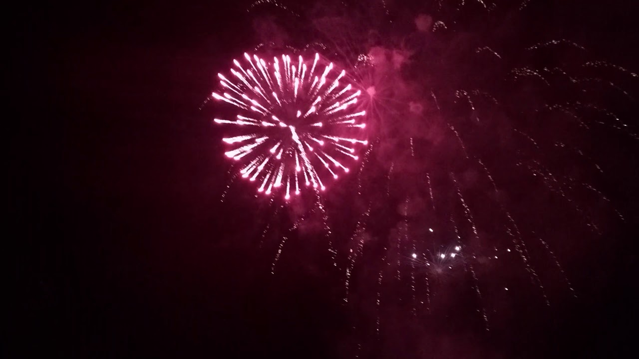Giant fireworks finale on New Year's 2020 - YouTube