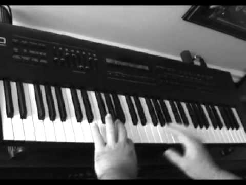 Bass Guitar Solo on Keyboard "Bass Guitar2" - YouTube