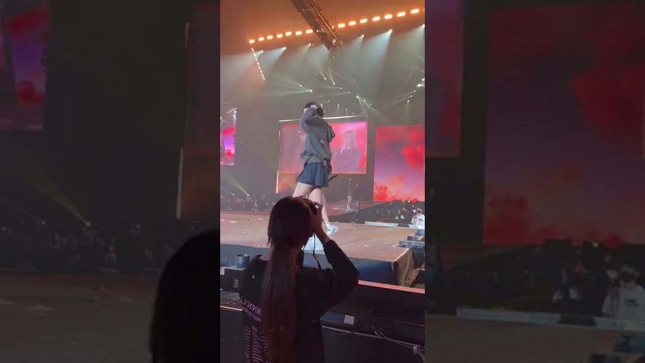 20221016 BlackPink Concert 제니(JENNIE) - STAY - YouTube