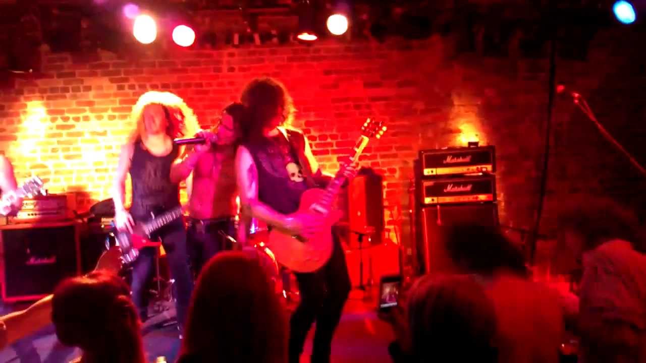 Sunset Riot - Rattlesnake Live - YouTube
