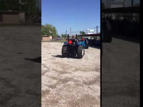 LS Tractor XR 3135 - YouTube