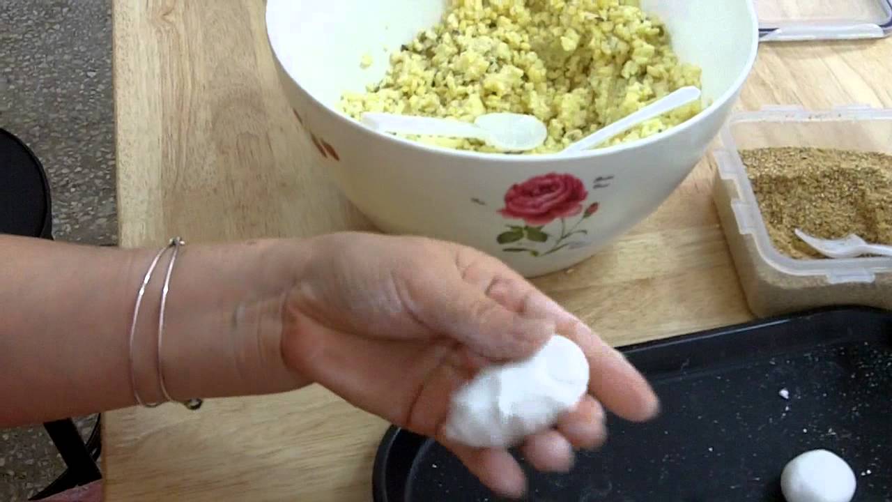 Making Korean Songpyeon - YouTube