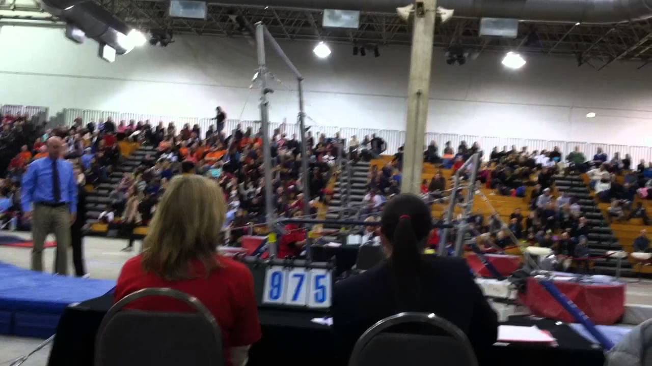 Giulia Hindermann Bars at Chicago Style 2014 - YouTube