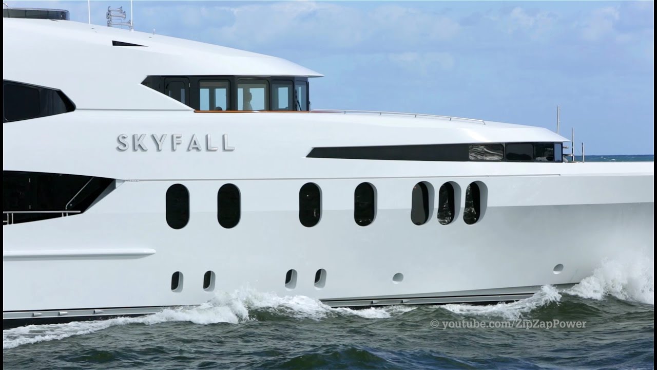 SKYFALL Superyacht Leaves Fort Lauderdale - YouTube