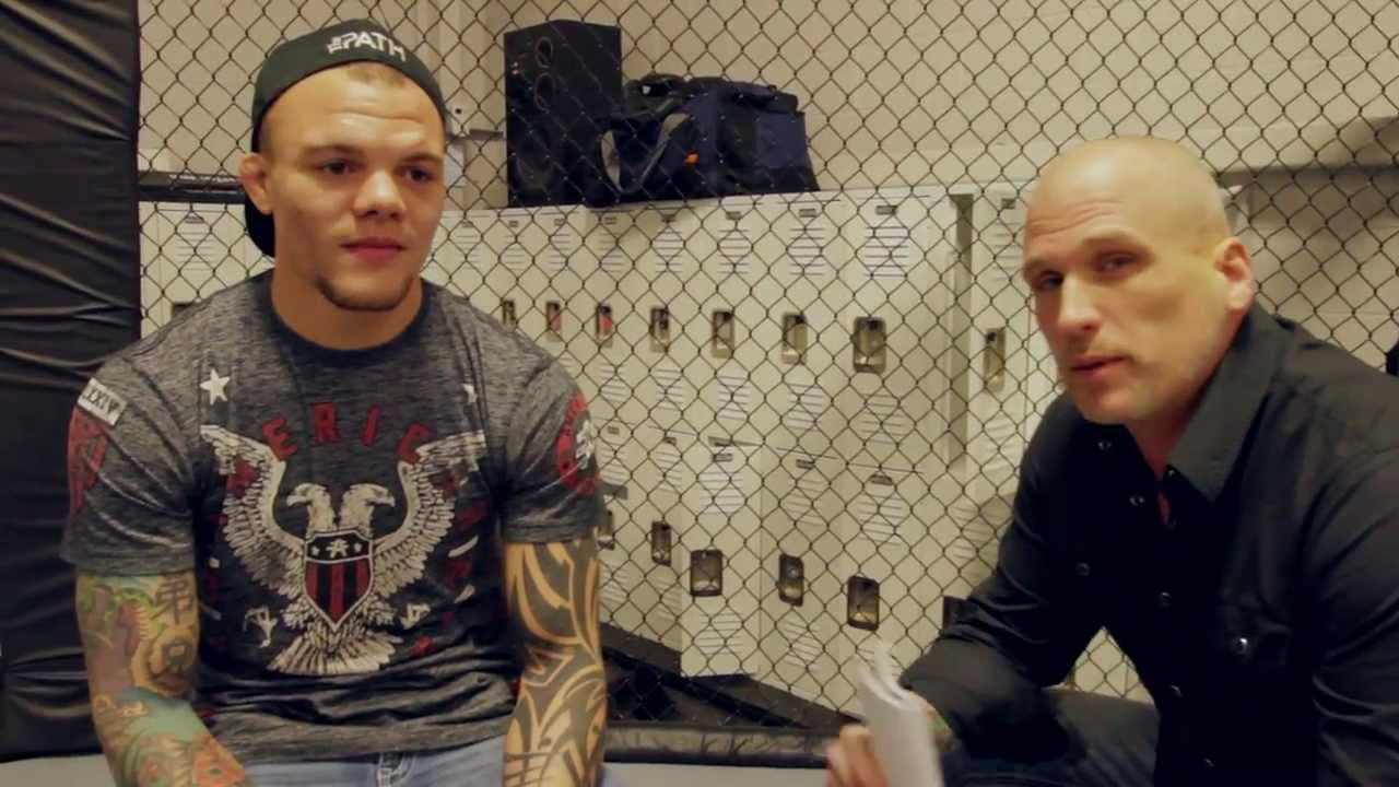 Anthony Smith on Derrick Brunson - YouTube