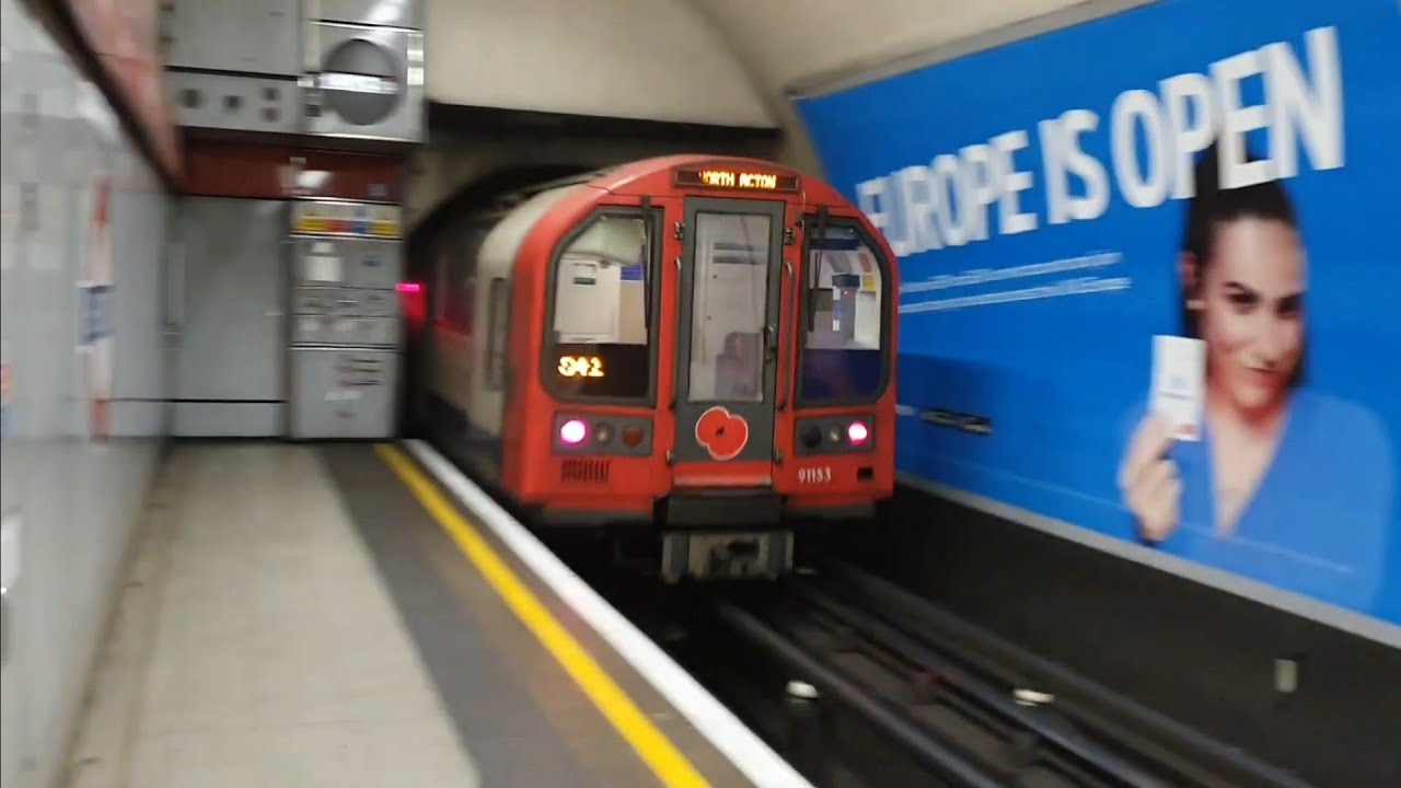 London Underground Holborn Station (Central Line) - YouTube