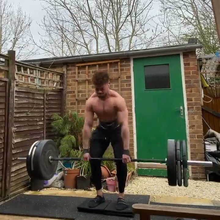 Backyard Beast Mode 10 Reps Deadlift Workout! 💪 #StrengthTraining # ...