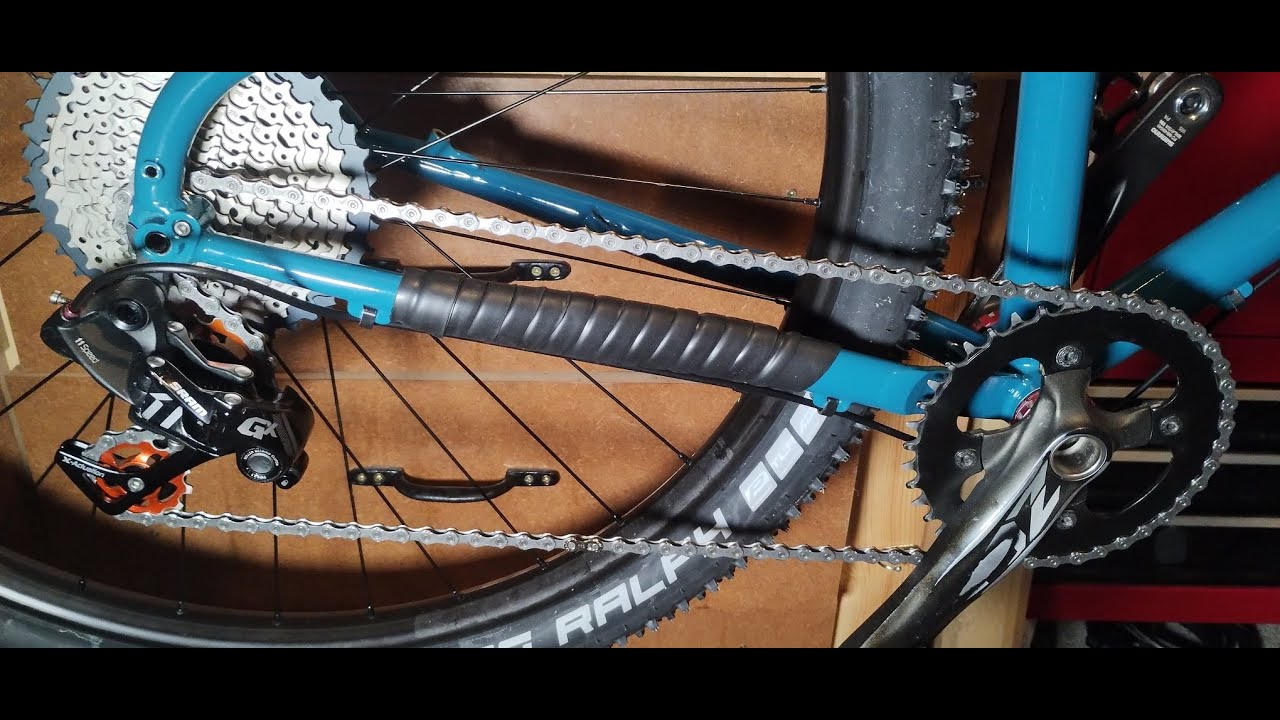 Protecting Chainstay - 3M Scotch 2228 Mastic Rubber Goodness - YouTube