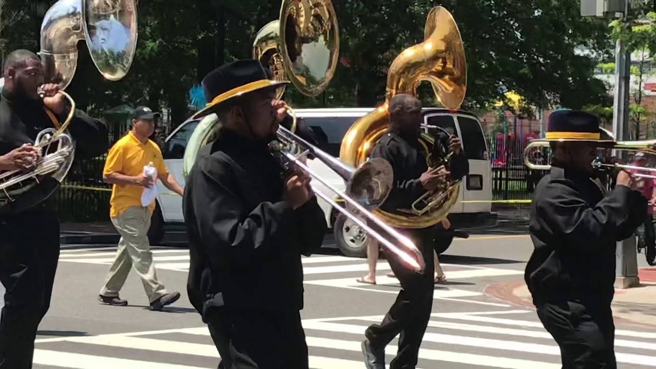 Parade part 2 2018 - YouTube